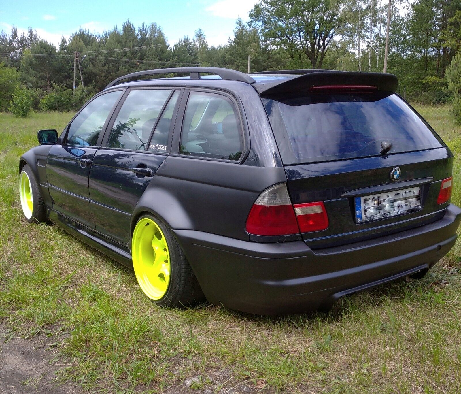 BMW 3 E46 Touring ROOF WING Spoiler Dark Design Customs Bodykits bmw-3-e46-touring-roof-wing-spoiler-dark-design-customs-bodykits